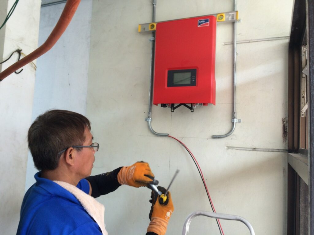 Installation électrique: apparente ou encastrée ? - Le BricoMag